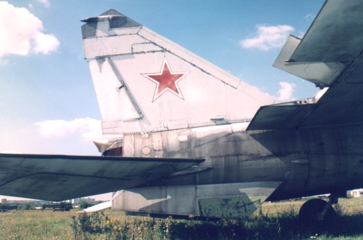 MiG-25 Walkaround