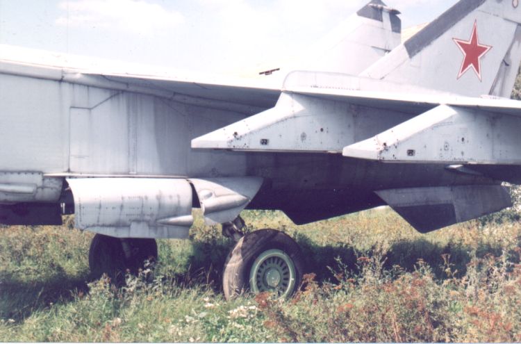 MiG-25 Walkaround