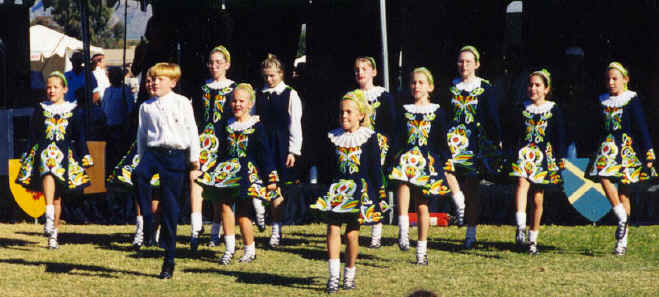 Tucson Bracken Dancers with Caitlin Meaney and Sam Diggins, both Worlds ...