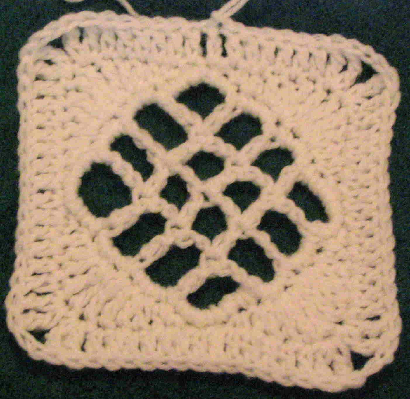 Chris Simon's Windowpane pattern - 12 inch crochet square