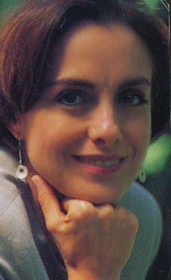 Cuna De Lobos ::. Production Credits / Availability