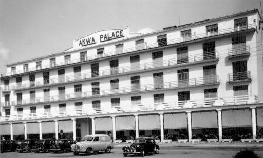 L'hotel Akwa-Palace à l'époque coloniale, le tout premier 4 étoile ...
