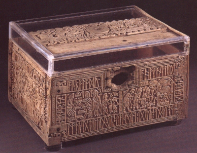 Catalogue of extant chests and caskets.