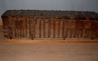 Catalogue of extant chests and caskets.