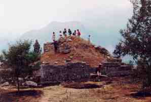 Classical Backpacking in Greece - Peloponnese - Menelaion