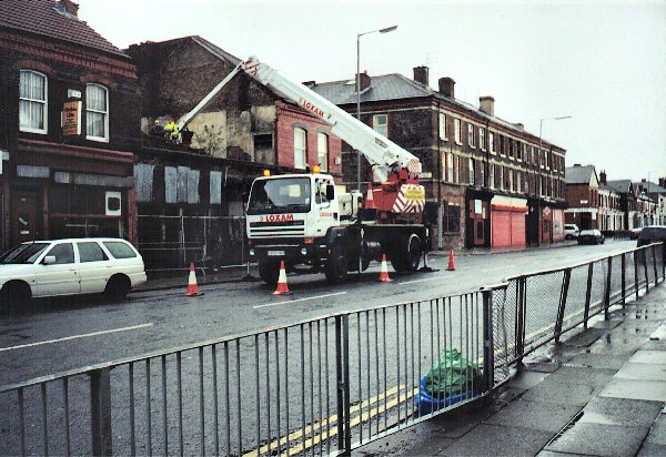 Mill_Street_Crane_page