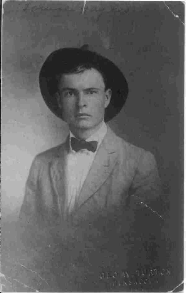 Emma Hayles's Instagram, Twitter & Facebook on IDCrawl