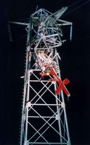 Y DEMÁS: El avión contra la música