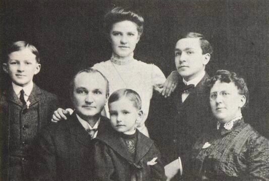 The Fredric March Archive - Family Snaps