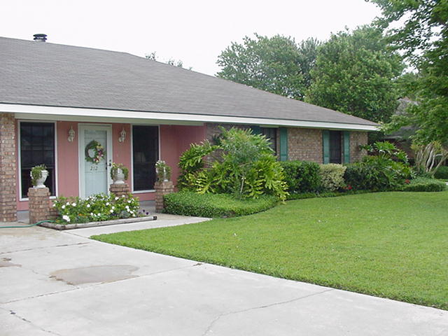 80s Ranch Curb Appeal House