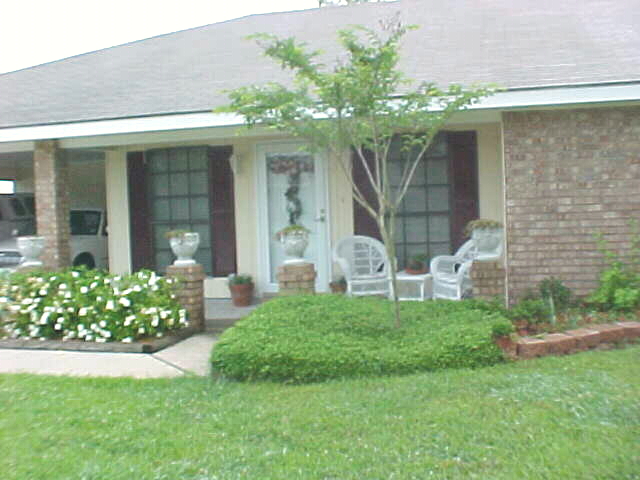 Improving the Curb Appeal on the '80s ranch style house