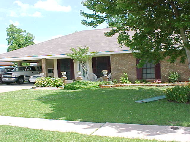 Improving the Curb Appeal on the '80s ranch style house