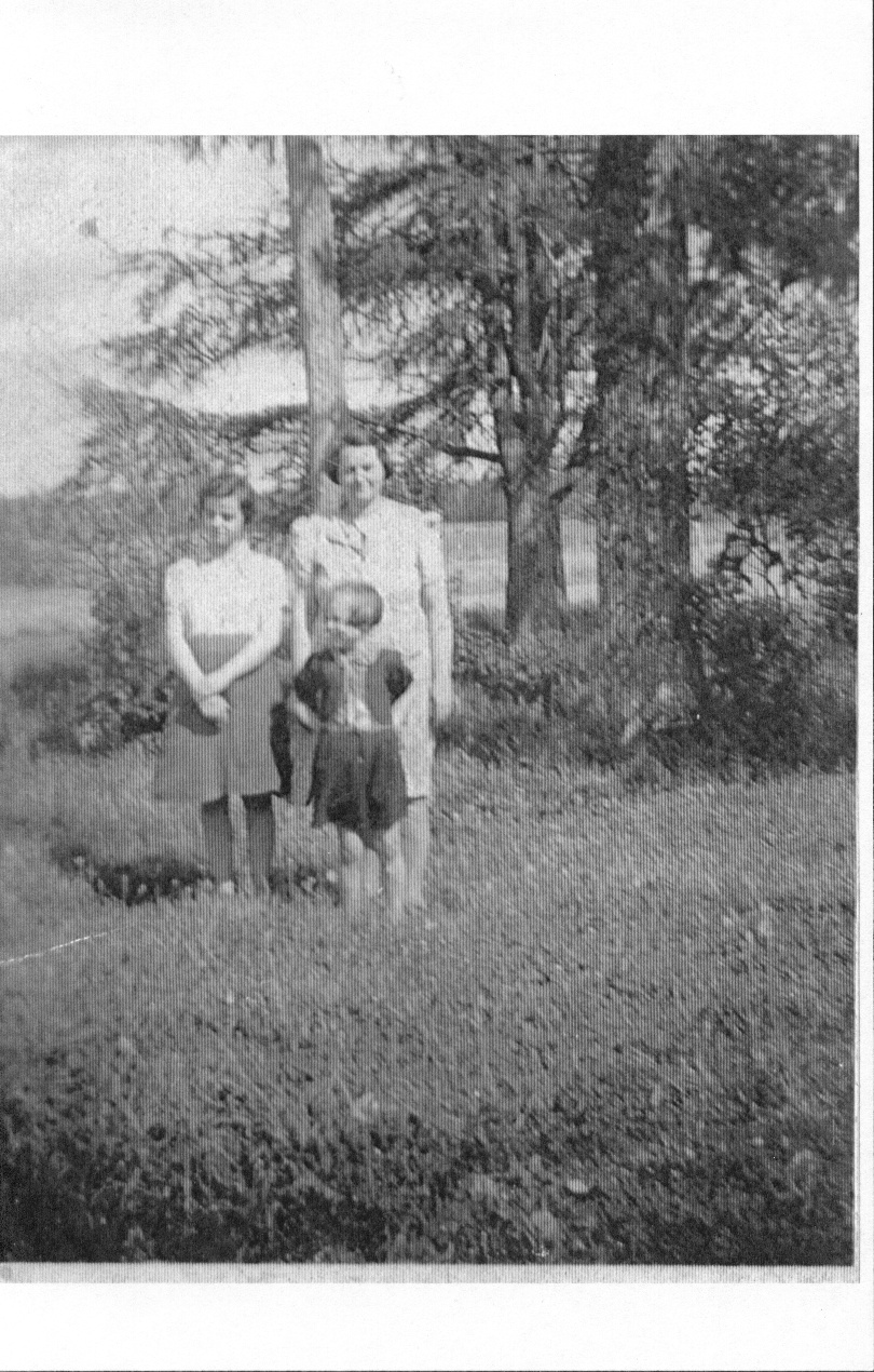 Olive, Emma and Leitha Murchison