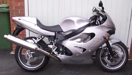 Triumph TT600 - Silver TT
