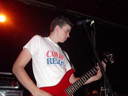 Tommy: Bass, Vocals