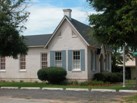 Virtual Tour of Judy Wellborn Baxter?s Life from Towers to South Georgia