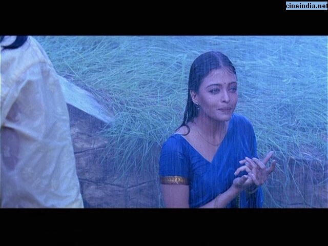 Kandukondain Kandukondain - Aishwarya Rai - DVD Captures