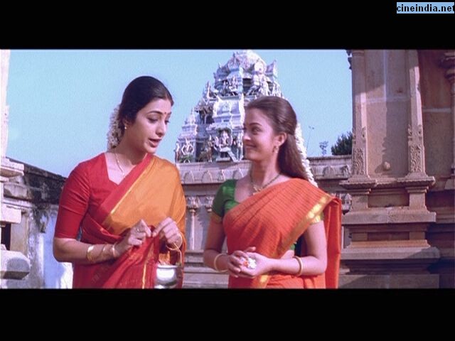 Kandukondain Kandukondain - Aishwarya Rai - DVD Captures