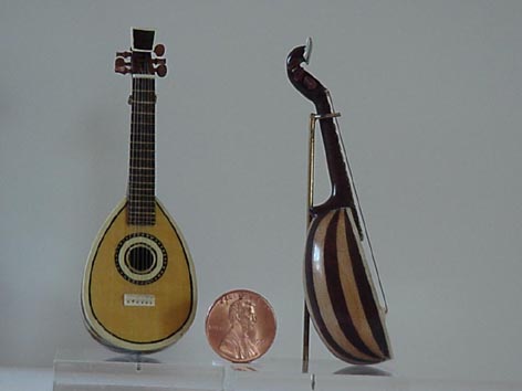 Lute(Carved Head)