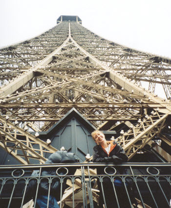 Paris: Eiffel Tower - Laura