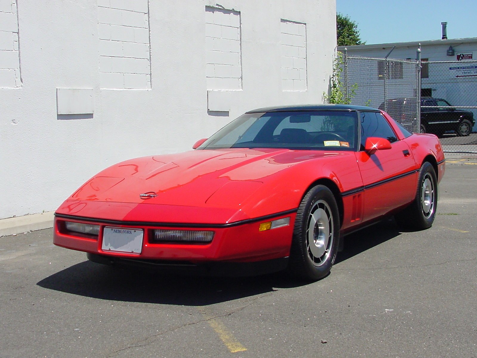 1985 RED CORVETTE FOR SALE