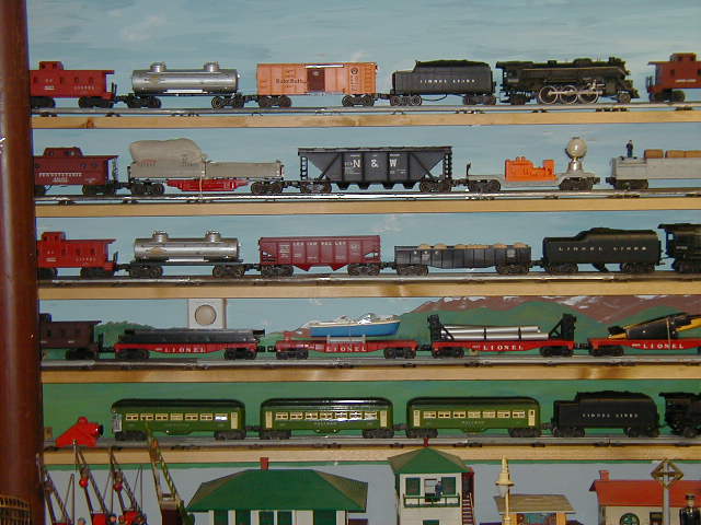 Ray's Lionel Wall Trains