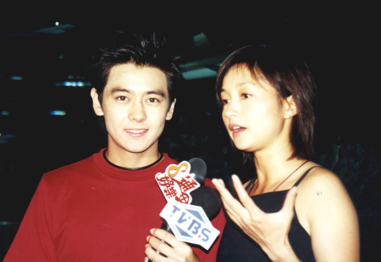 Jue Dai Shuang Jiao --- The Legendary Siblings