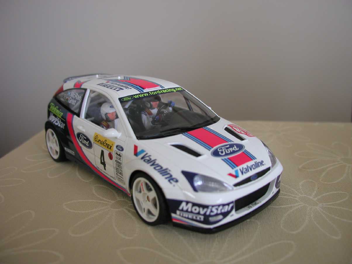 Ford Focus WRC 2001 Monte Carlo con pilotos.