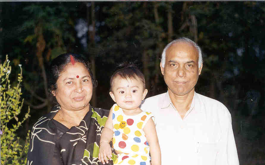 MY FAMILY PHOTOGRAPHS
