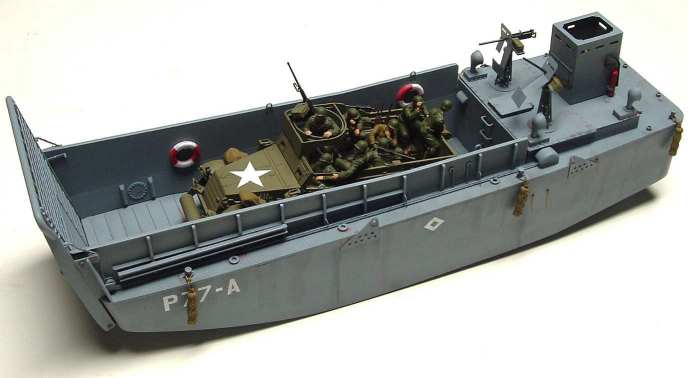 Trumpeter 00347 1/35 WWII US Navy LCM (3) Landing Craft, 50% OFF