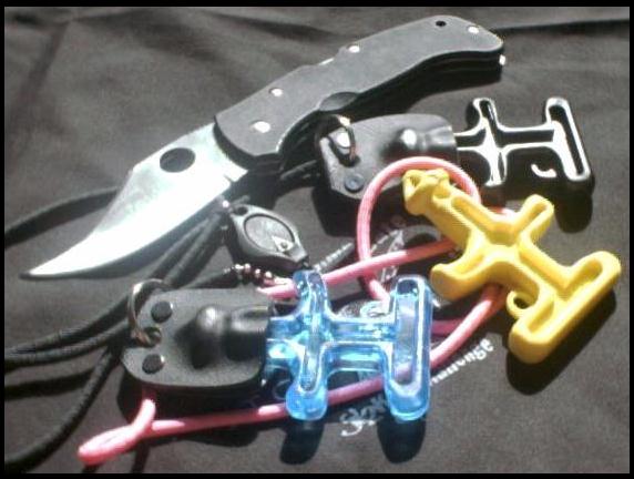 Keating's Comtech Stinger and Spyderco Chinook