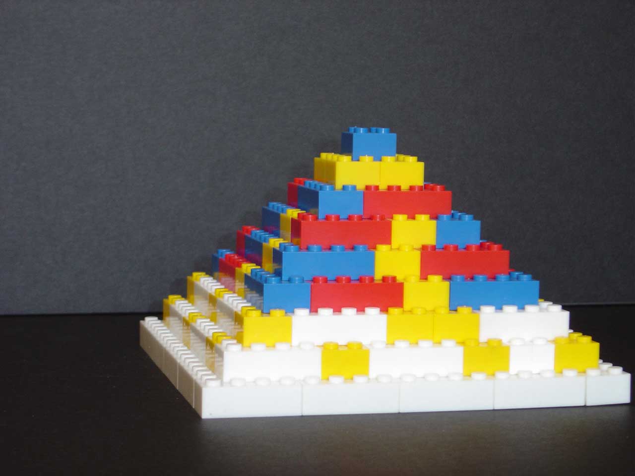 3D Lego Pyramid