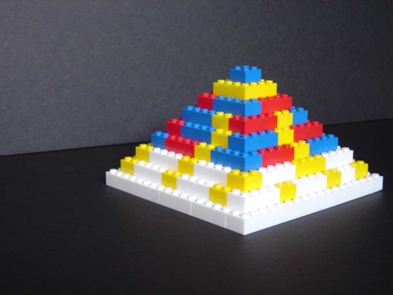 3D Lego Pyramid