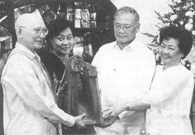 Roces: A Tradition in Philippine Print Media|Photo Gallery|Reyes-Roces 4-6