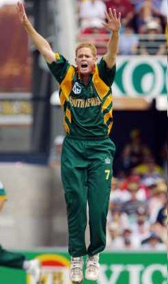 Shaun Pollock - The BEST Ever!! // Picture Gallery - VB Series