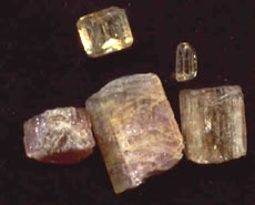 Agatas, Ametistas, Esmeraldas, topazio e formas de lapidação