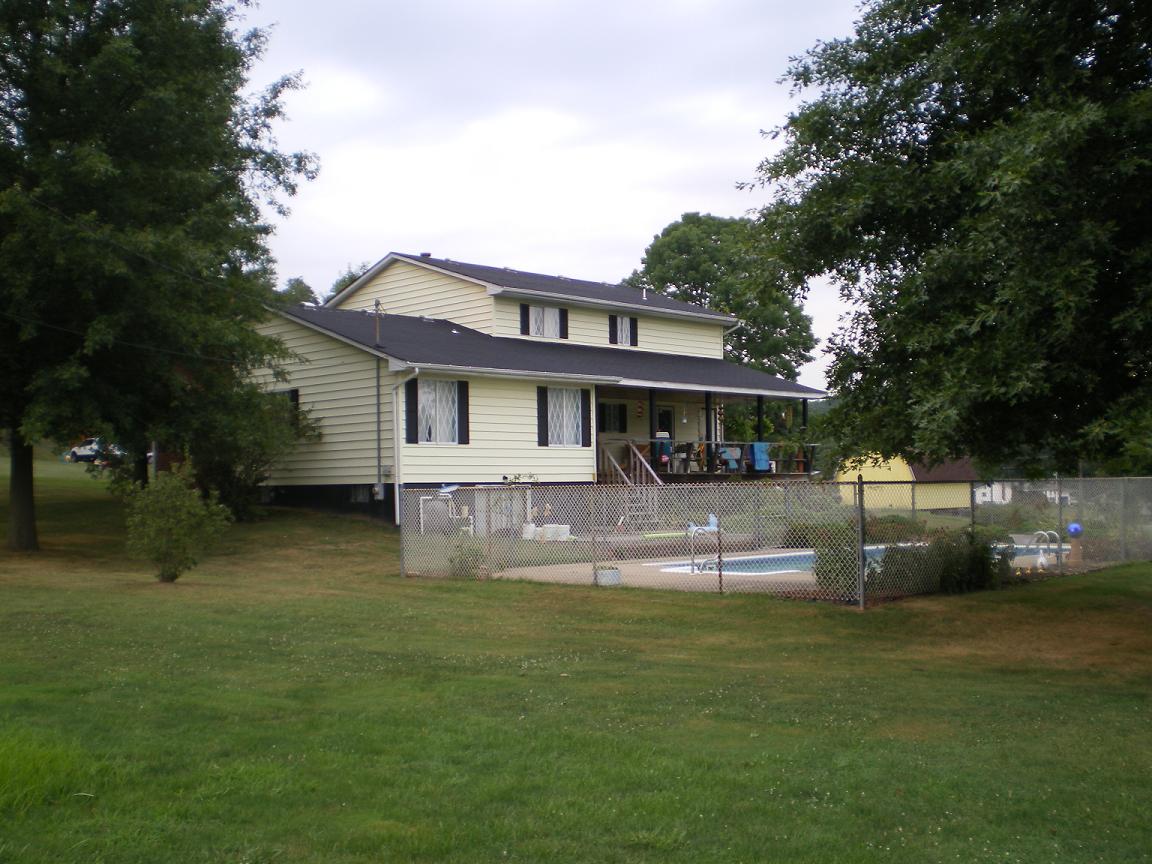 Nice Family Home In Letart, WV